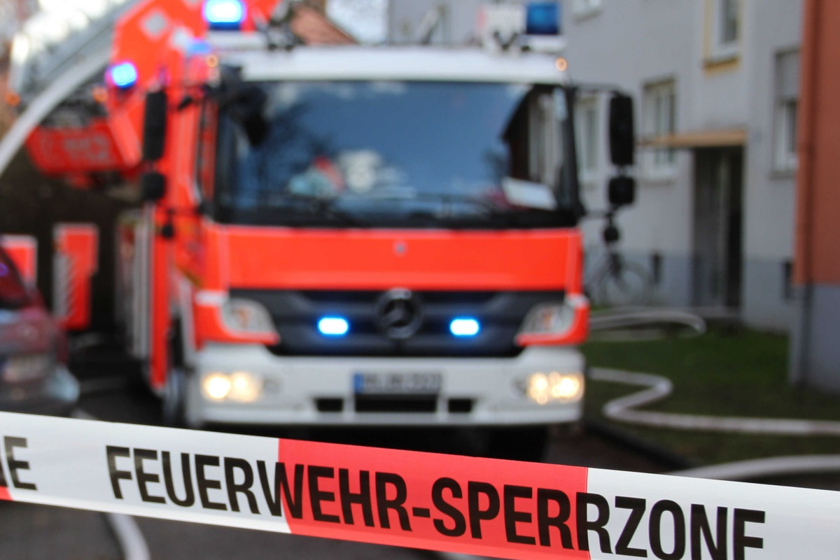 FW-BN: Brand eines Restaurants in Bonn-Dottendorf mit starker ...