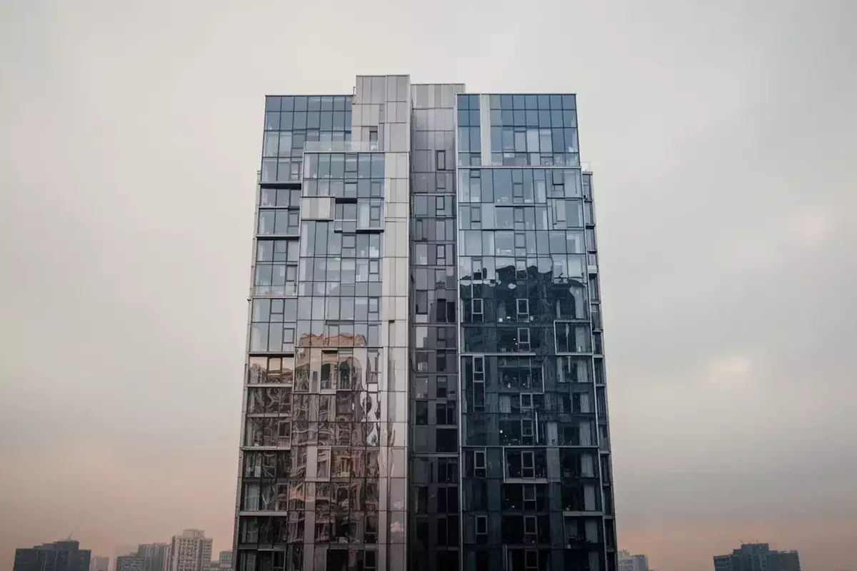 Vonovia's Balancing Act: Soaring Financing Costs and Rent Caps Test ...