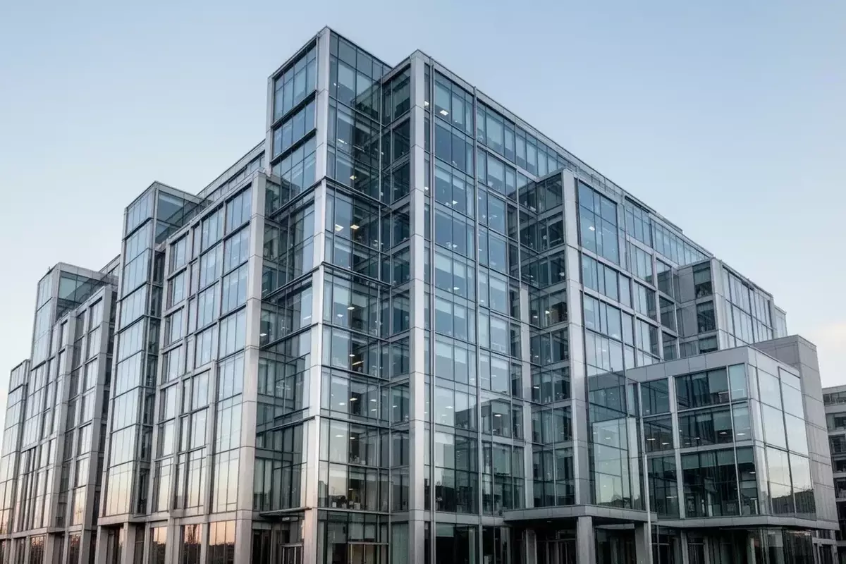 Capital Group Cuts Stake as Munich Re Accelerates Buyback and Eyes ...