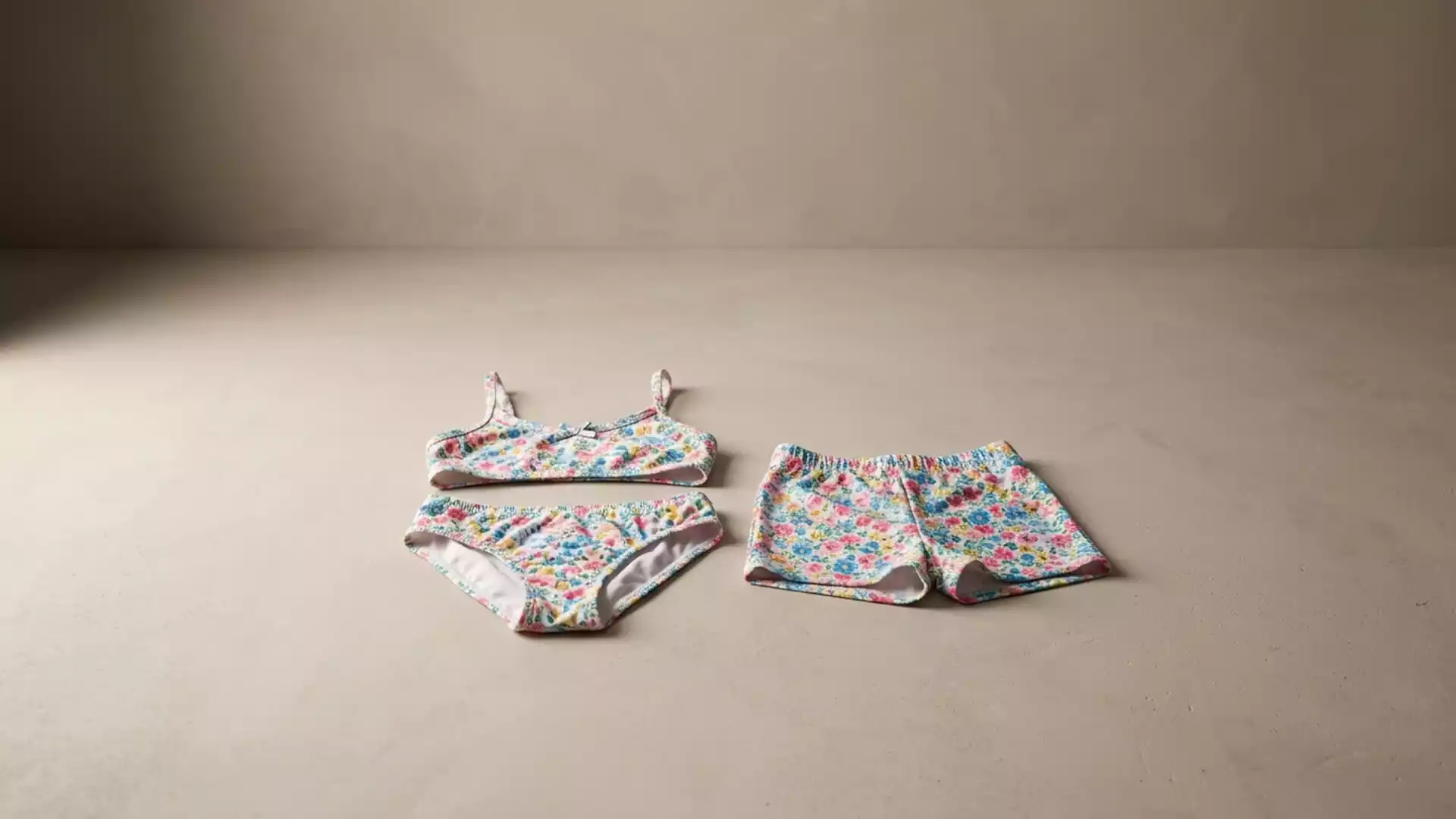 Yonique Mädchen Bikini Set 3 Teilig Mit Shorts Geblümt Floral