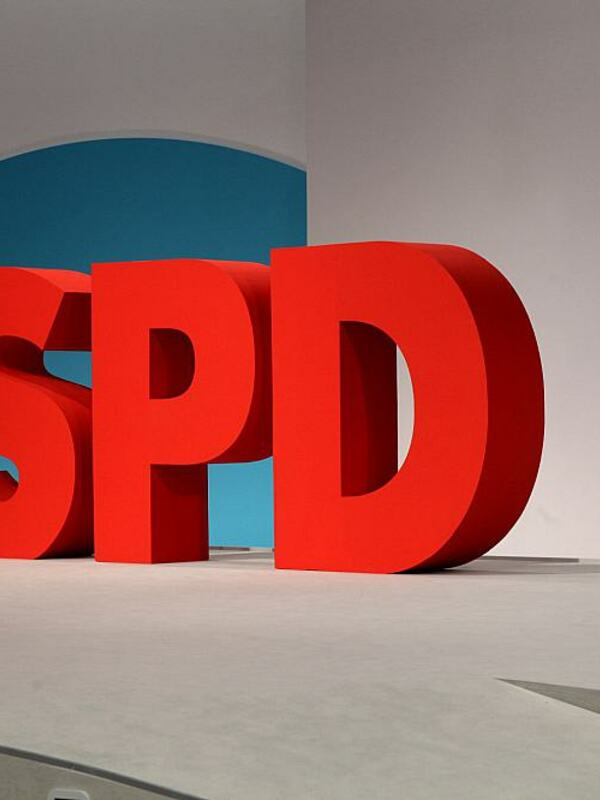 Die SPD hat zurückhaltend auf die jüngsten FDP-Vorschläge zur Absenkung ...