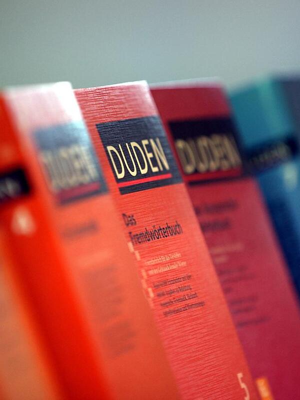 Die Leiterin der Duden-Redaktion, Laura Neuhaus, hat Verständnis dafür ...