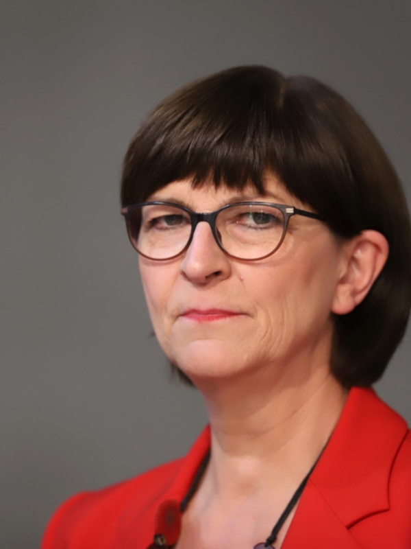 SPD-Chefin Saskia Esken will hamasnahe Palästinenserorganisationen in ...