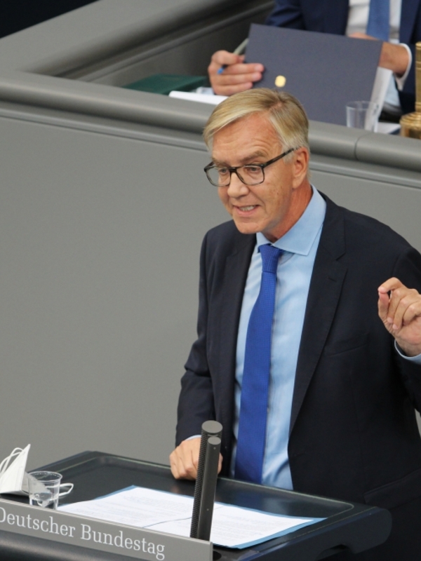 Angesichts des Umfragehochs für die AfD plädiert Linksfraktionschef ...