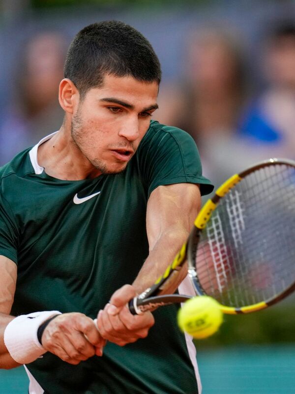 Carlos Alcaraz macht einen weiteren Schritt zur angestrebten erfolgreichen Titelverteidigung bei den