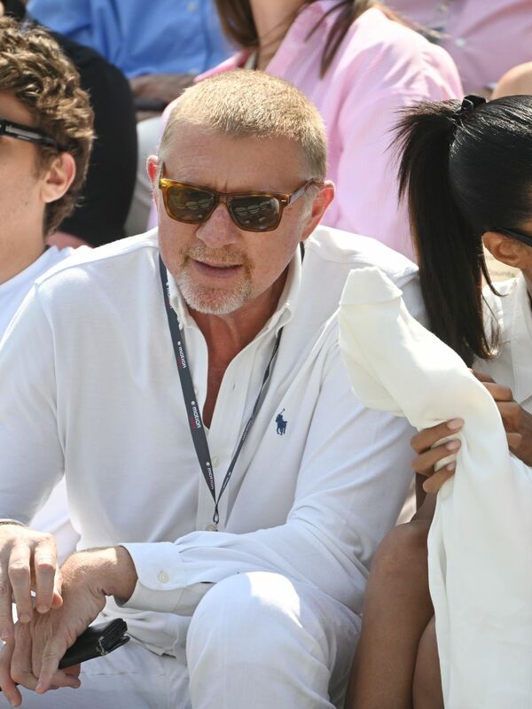 Boris Becker ist als Gast beim Rasentennisturnier in Stuttgart und von ...
