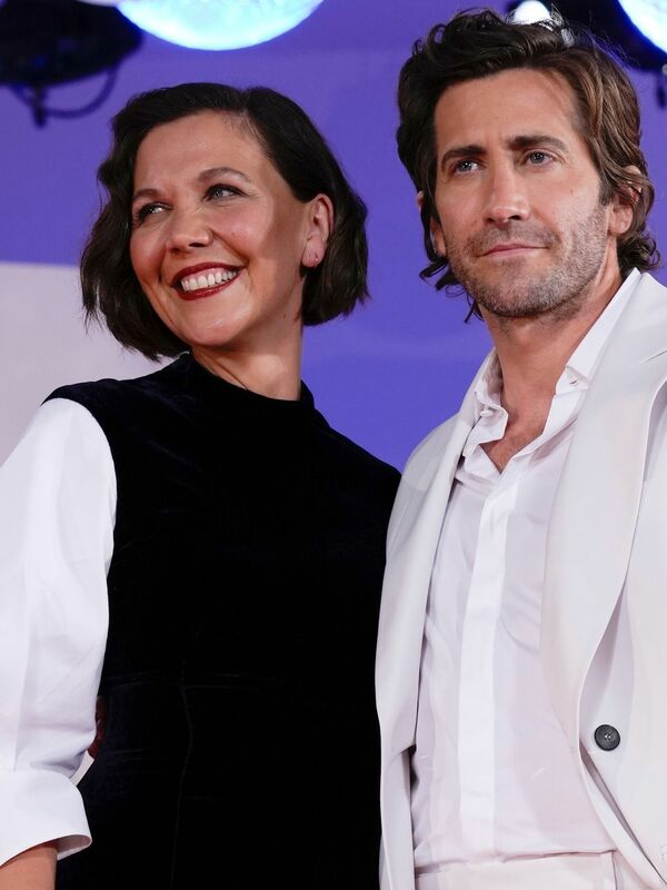 Maggie Gyllenhaal hat zwei Kinder, Bruder Jake (noch) nicht.
