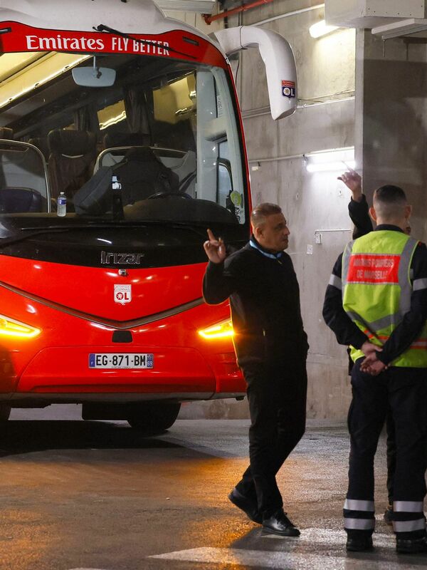 Die Bilder des blutüberströmten Gesichts eines Fußball-Trainers sorgen ...