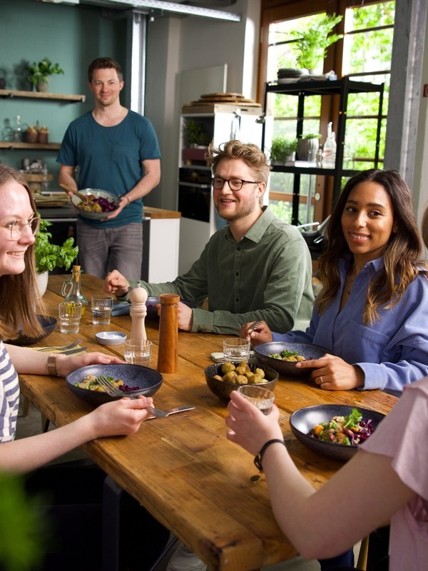 iglo ruft am Weltvegantag dazu auf, sein inneres Gewohnheitstier ...