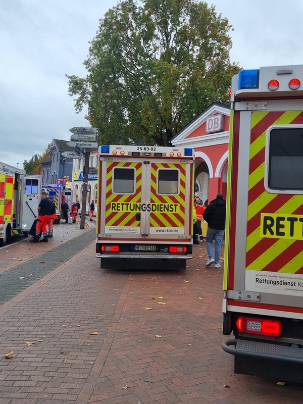 Itzehoe - Beim Rangieren kam es heute Mittag im Bahnhof Itzehoe zu ...