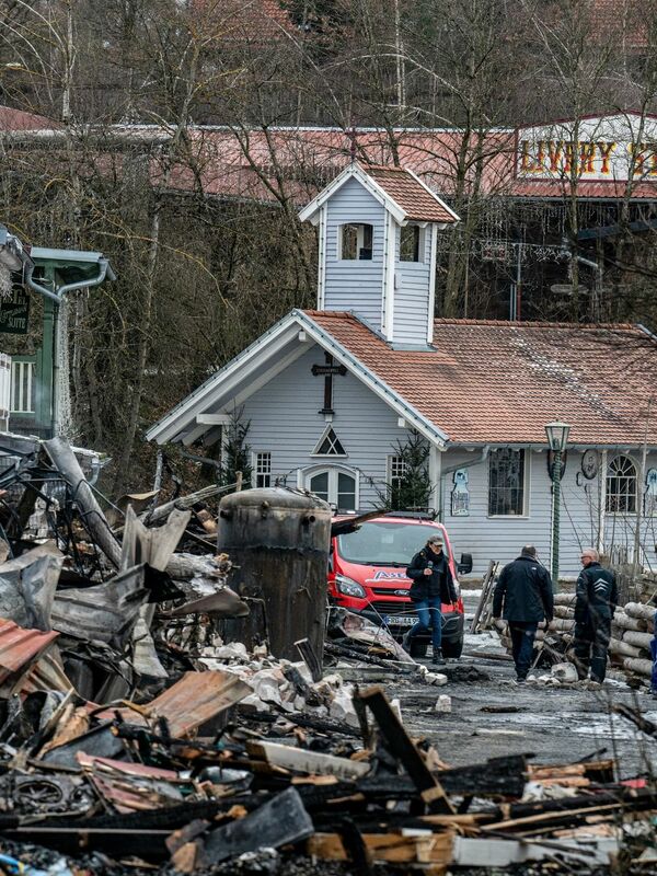 Ein Feuer hat in der Westernstadt «Pullman City» im Bayerischen Wald ...