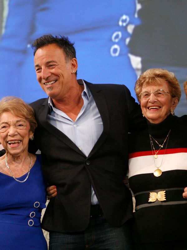 Mit 98 Jahren ist die Mutter des US-Rockstars gestorben.