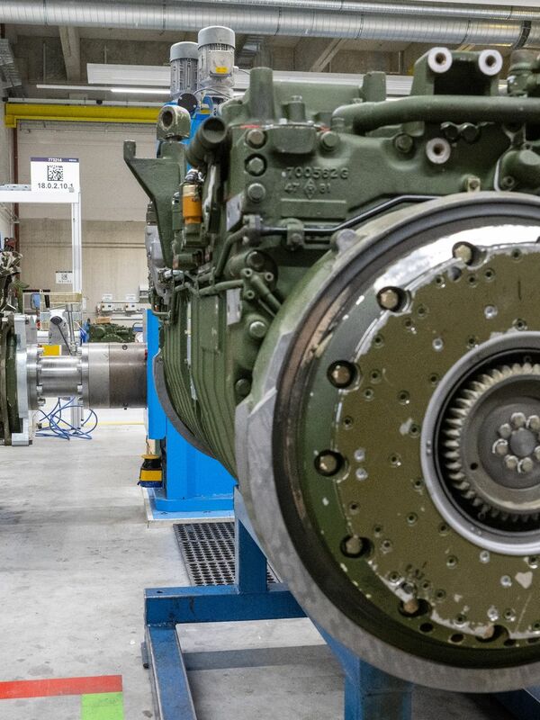 Erster Börsen-Handelstag für den Panzergetriebe-Hersteller Renk ...