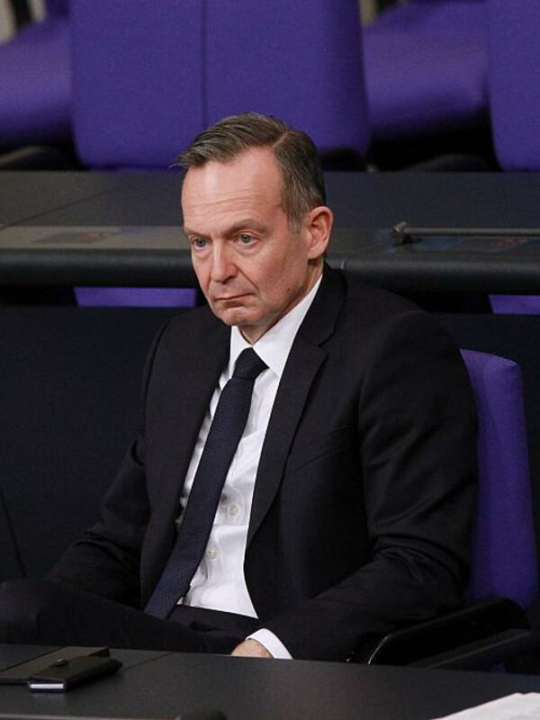 Bundesverkehrsminister Volker Wissing (FDP) hat den zuletzt in die Kritik geratenen Leiter der Grund