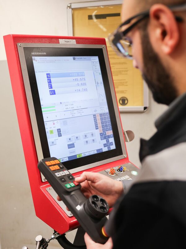 Deutschlands Arbeitsmarkt braucht laut einer Studie viel mehr Zuwanderung als bisher.