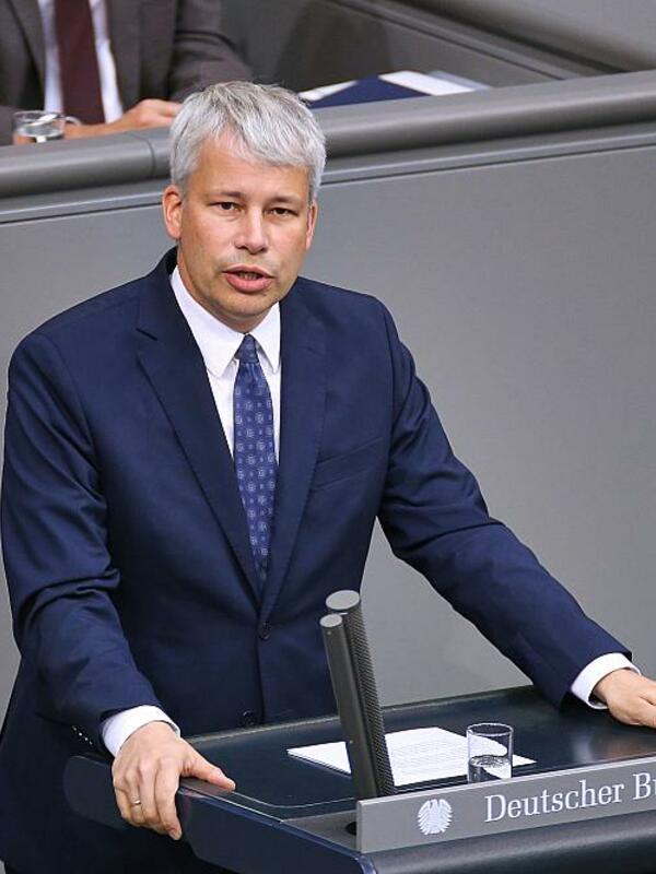 Steffen Bilger, parlamentarischer Geschäftsführer der CDU/CSU-Bundestagsfraktion, fordert einen Bo