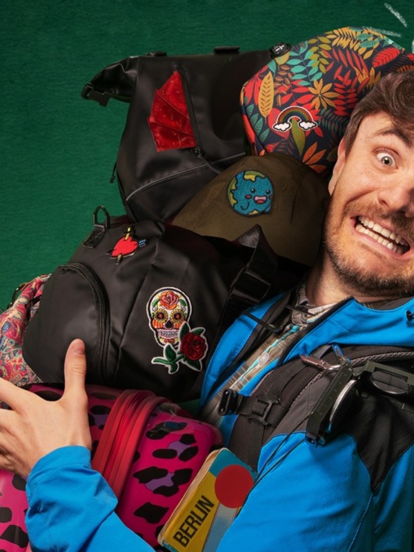 Almania 3 mit Phil Laude ab 31. Oktober in der ARD Mediathek