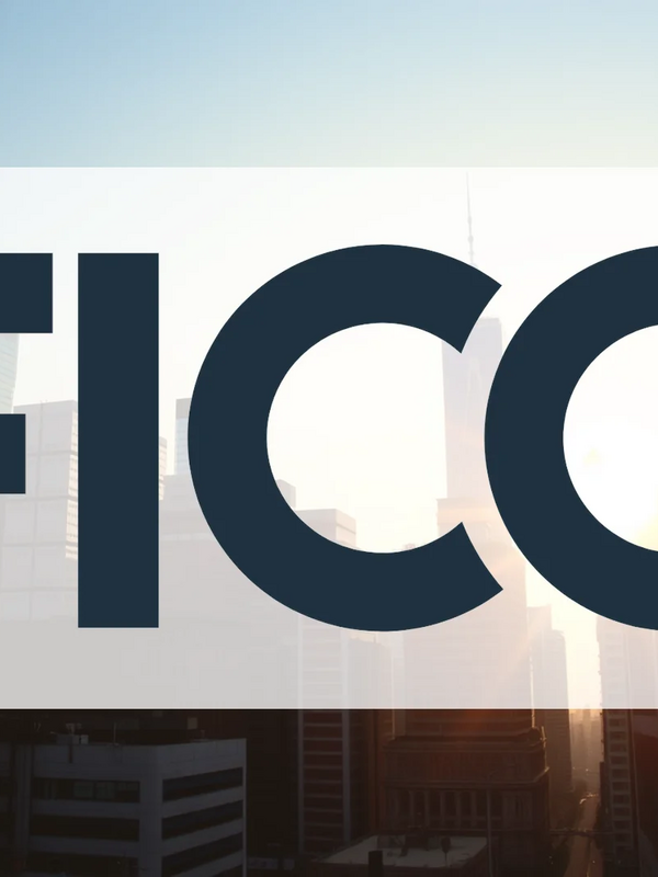 Credit Scoring War Erupts as Fair Isaac Faces Aggressive Price Challenge