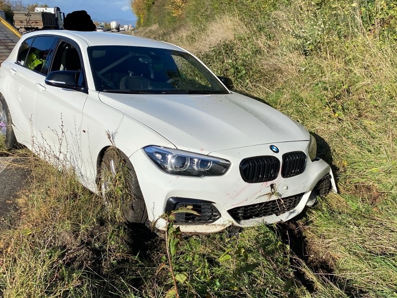 A65/AS LD-Süd - Vermutlich infolge unangepasster Geschwindigkeit bei regennasser Fahrbahn kam geste