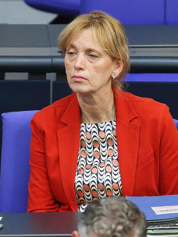 Bundesbildungsministerin Karin Prien (CDU) hat das ZDF dafür kritisiert ...