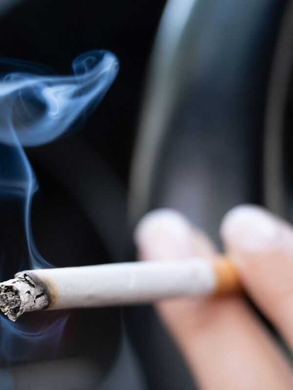 Ein internationales Abkommen versucht, Tabak und Nikotin zurückzudrängen.