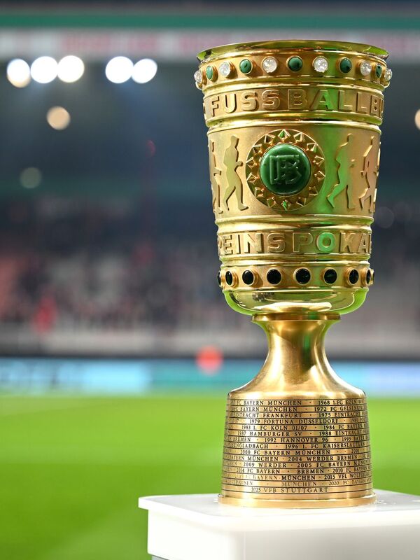 Friedhelm Funkel sorgt für ein Topspiel in der Runde der besten Acht.